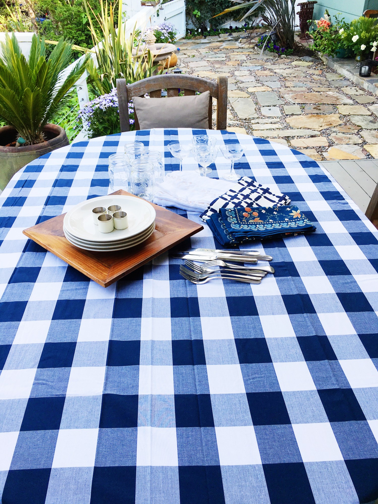 Spring Picnic Table Design - Video COCOCOZY