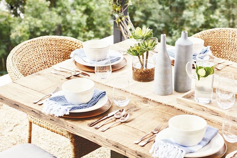 Rustic Outdoor Entertaining COCOCOZY